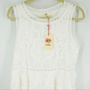 Tops | Nwt White Lace Overlay Floral Embroidered Top Med | Poshmark